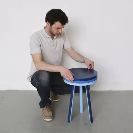 Modest Stool na Paul Menand