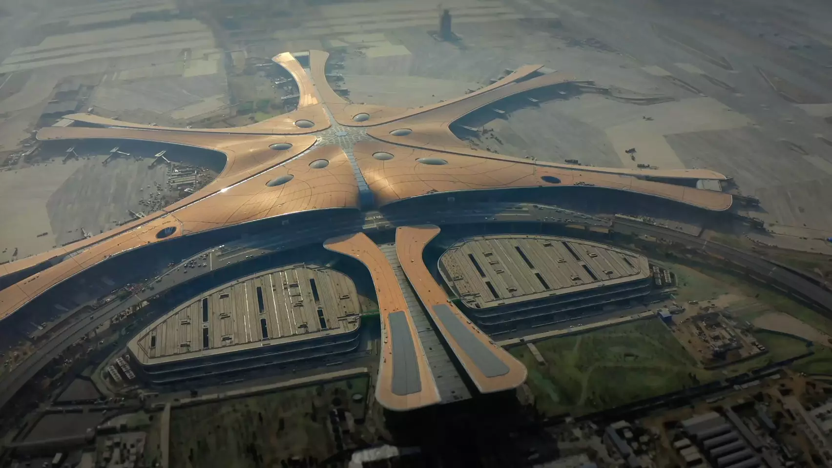 Kinumpleto ng Zaha Hadid Architects ang Beijing Daxing International Airport