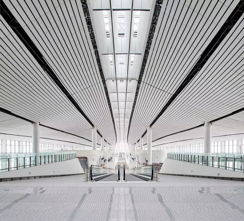 Aéroport international de Pékin Daxing par Zaha Hadid Architects