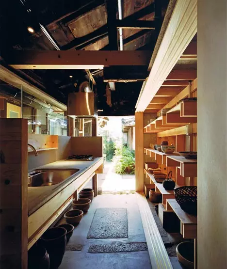 Wood Old House nke Tadashi Yoshimura Architects