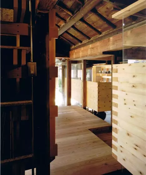 Wood Old House od Tadashi Yoshimura Architects