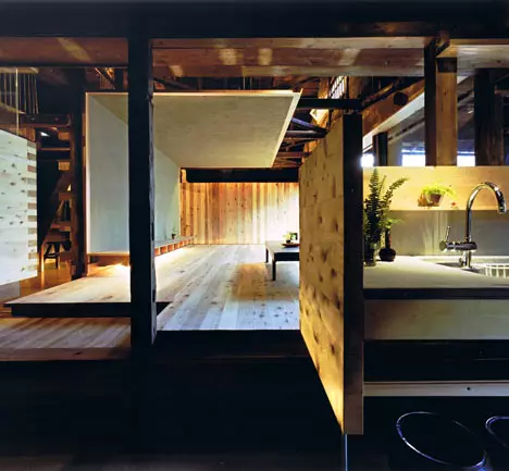 Wood Old House od Tadashi Yoshimura Architects