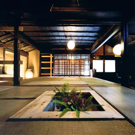 Wood Old House od Tadashi Yoshimura Architects