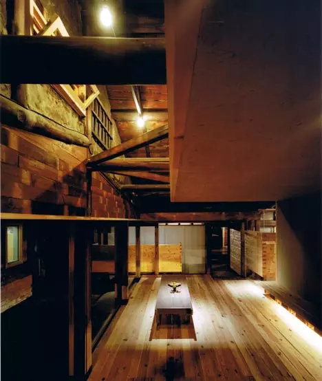 Wood Old House od Tadashi Yoshimura Architects