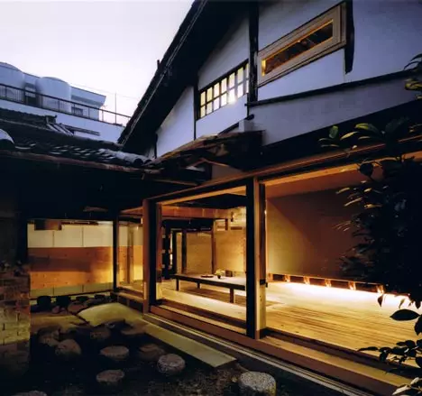 Wood Old House od Tadashi Yoshimura Architects