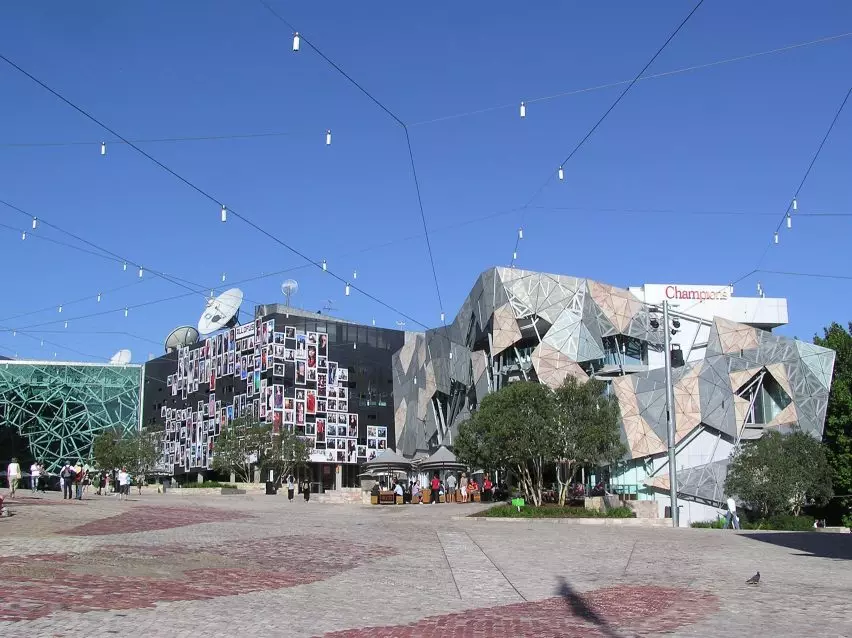 Pagsinggit tungod sa mga plano alang sa Apple Store sa Federation Square nga gipanag-iya sa publiko sa Melbourne 101423_2