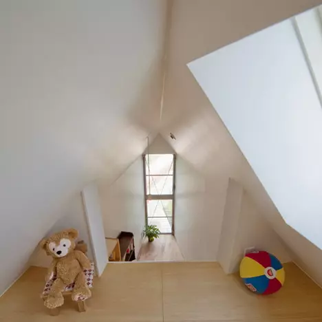 Hus i Horinouchi av Mizuishi Architect Atelier