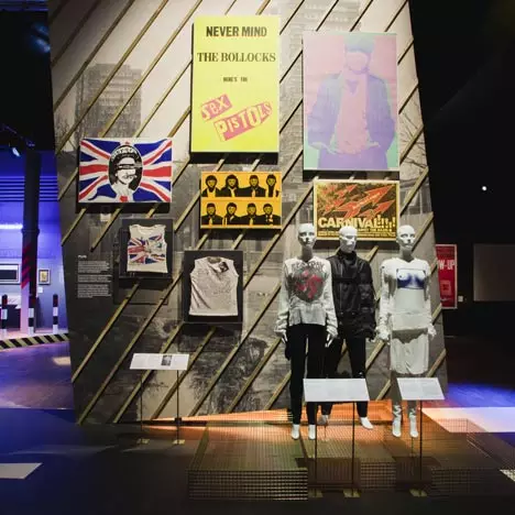 Reakcie kritikov na British Design 1948-2012: Innovation in the Modern Age na V&A