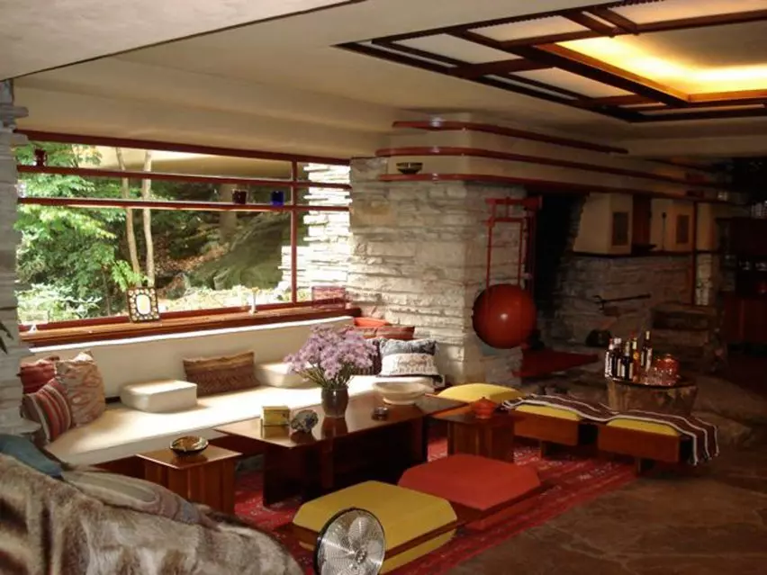 Fallingwater በፍራንክ ሎይድ ራይት