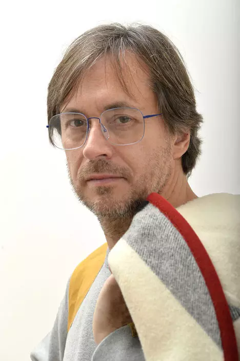 Brillekolleksjon av Marc Newson for Safilo som debuterer i Milano