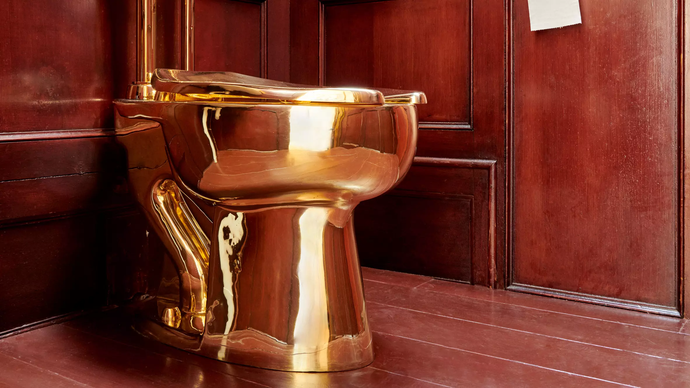 Un inodoro de ouro macizo de 5 millóns de dólares roubado nun atraco "surrealista" no Palacio de Blenheim