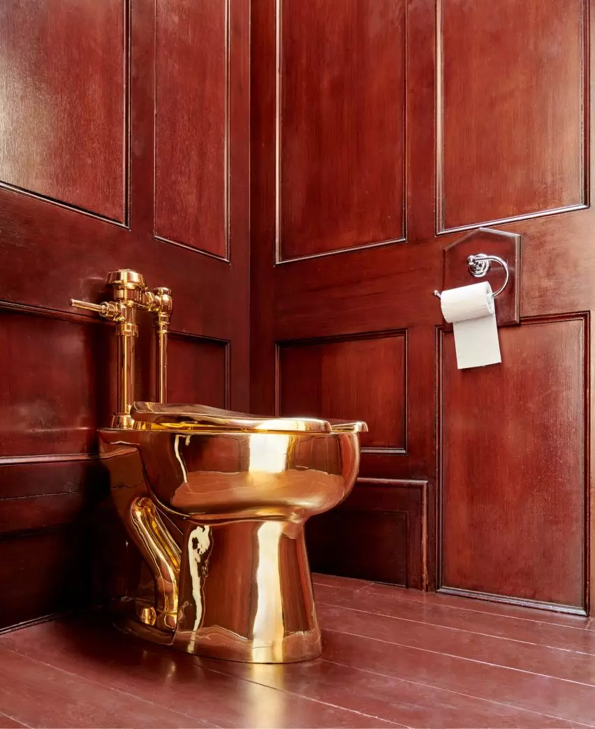5-Millionen-Dollar-Toilette aus massivem Gold bei 