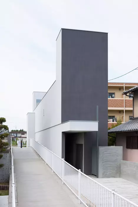 FORM tarapyndan “Promenade House”: Kouichi Kimura Arhitektura