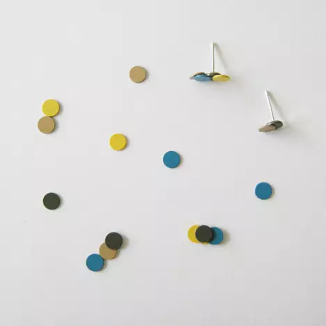 Magnetiese juweliersware deur Akiko Oue