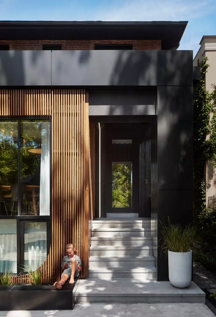 خانه واکر در تورنتو، کانادا، توسط Reflect Architecture