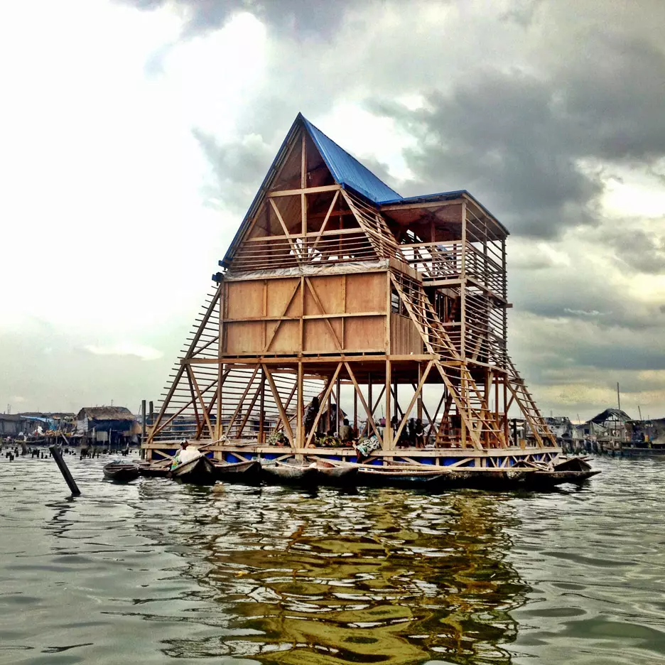 NLÉs Makoko Floating School i Lagos Lagoon