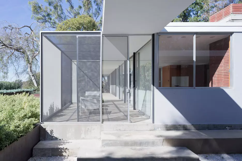 Julius Shulman Home and Studio nataon'i Lorcan O'Herlihy Architects