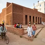 Masjidka Bait Ur Rouf, Dhaka, Bangladesh waxaa leh Marina Tabassum