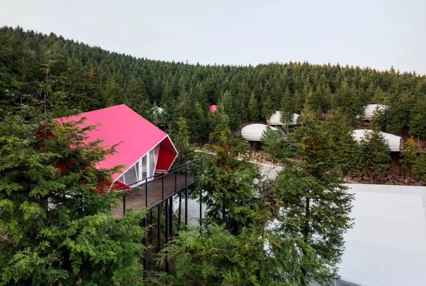 Güney Koreli glamping tesisi tatilcilere 