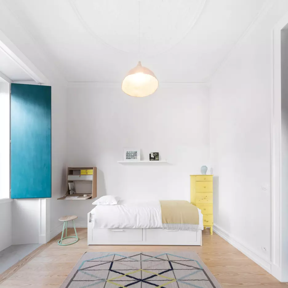 Ανακαίνιση κατοικιών Chiado Apartment by Fala Atelier Lisbon, Πορτογαλία
