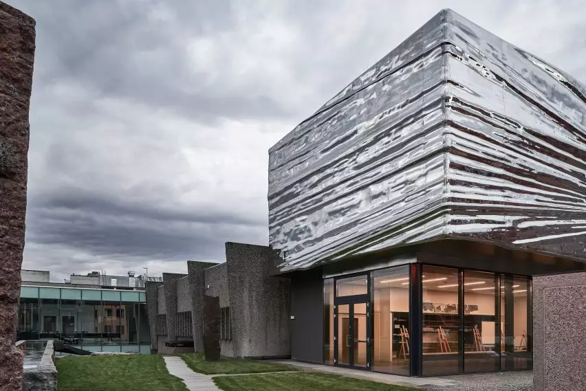 lillehammer-art-museum-cinema-expansion-snohetta-architecture-norway_dezeen_2364_col_12