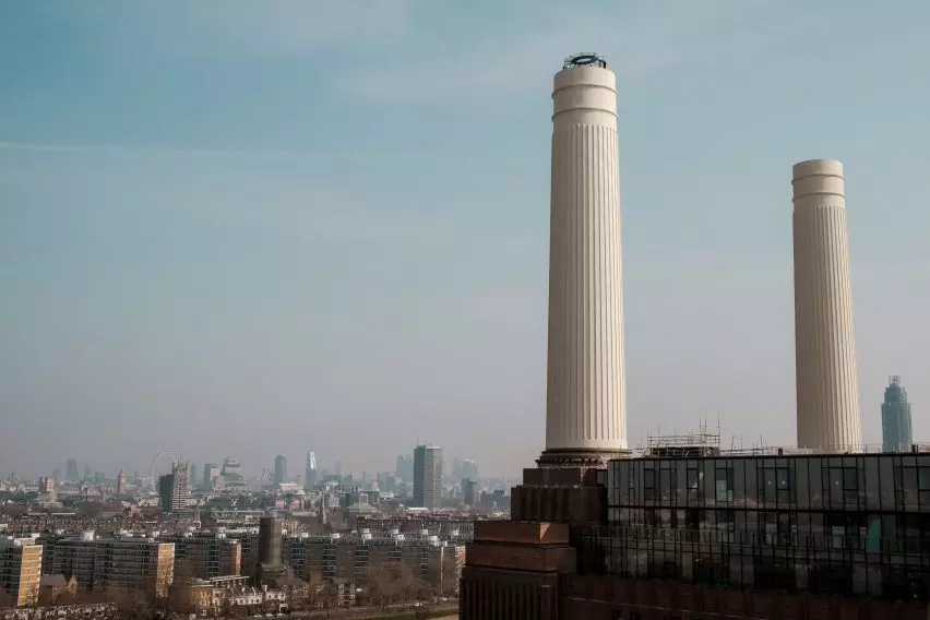 Heqja e oxhakut të Stacionit të Energjisë Battersea