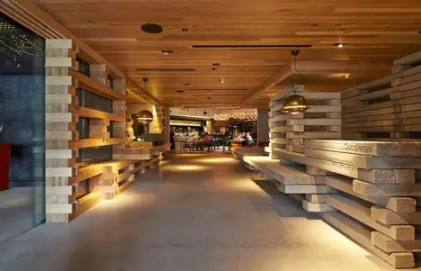 Stor trappe i Nishi-bygningen, Canberra by March Studio