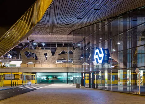 Ntlafatso ea seteishene sa Rotterdam Centraal ke Benthem Crouwel Architects, MVSA Architects le West 8