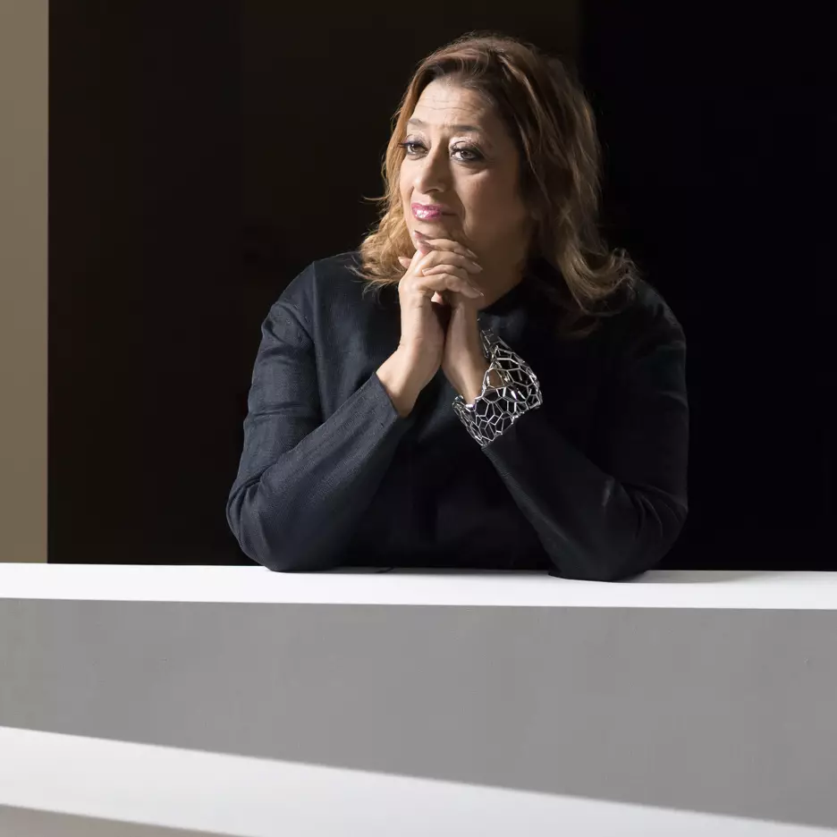 Ritratto di Zaha Hadid di Virgile Simon Bertrand