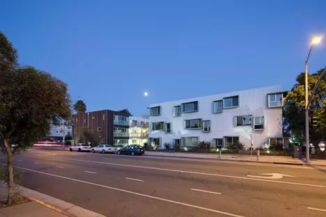 Ụlọ Broadway-site na Kevin-Daly-Architects_dezeen_468_18