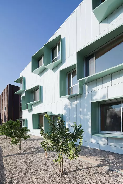 Broadway-housing-af-Kevin-Daly-Architects_dezeen_468_0