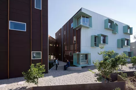 Broadway-housing-af-Kevin-Daly-Architects_dezeen_468_5