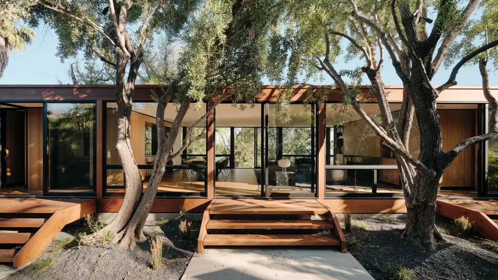 Woods + Dangaran aktualizuje dom w Kalifornii z lat 60. autorstwa Craiga Ellwooda