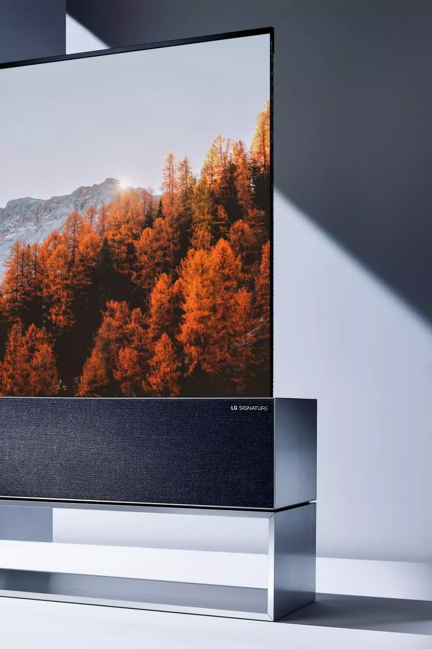 Foster + Partners a LG Partner op Signature OLED TV R Roll-up Televisioun 15061_4