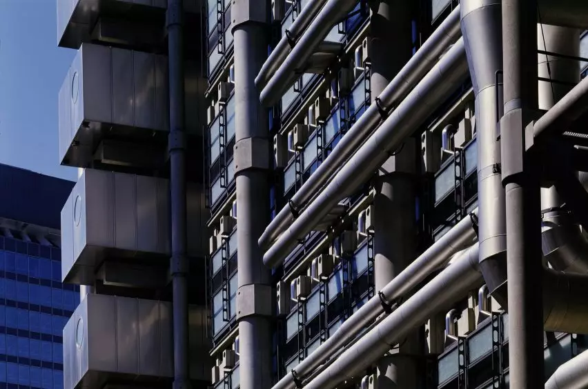 Lloydi hoone Londonis, autor Richard Rogers ja partnerid (nüüd Rogers Stirki sadam + partnerid)