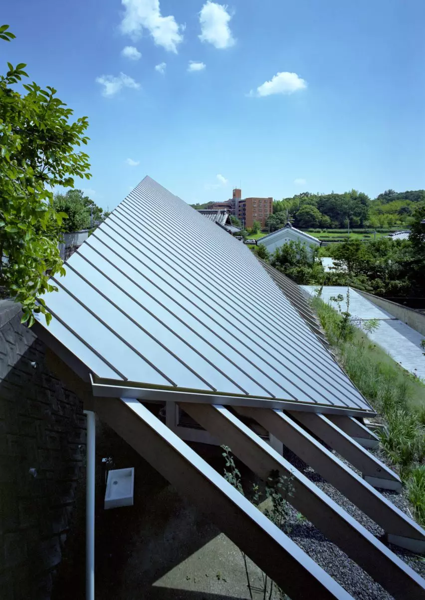 Maison à Gakuenmae par FujiwaraMuro Architects