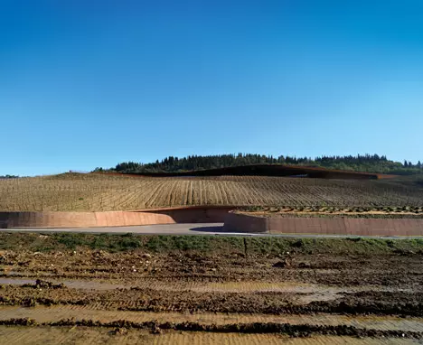 Antinori Winery ដោយ ARCHEA ASSOCIATI