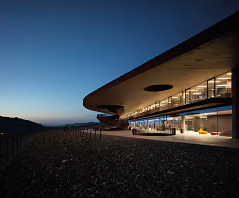 Antinori Winery ដោយ ARCHEA ASSOCIATI