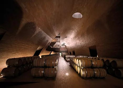 Antinori Winery ដោយ ARCHEA ASSOCIATI