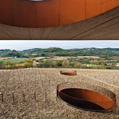 Antinori Winery ដោយ ARCHEA ASSOCIATI