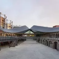 Nákupné centrum Coal Drop Yards v King's Cross od Thomas Heatherwick Studio