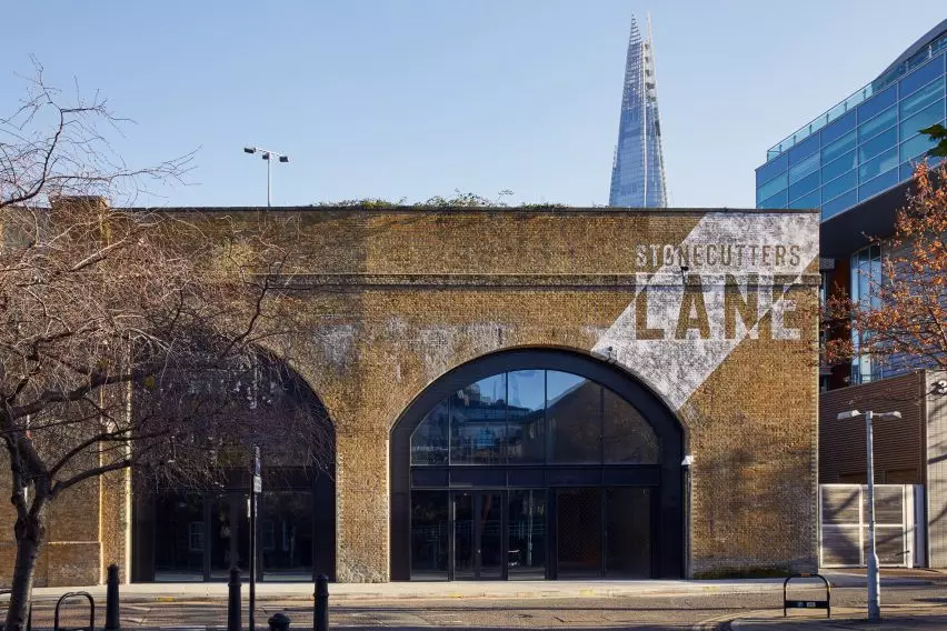 Edificio de ladrillo en Borough Yards