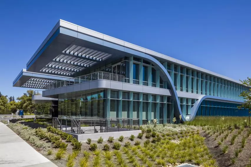 Innovation Curve Technology Park af Form4 Architects i Palo Alto, Californien