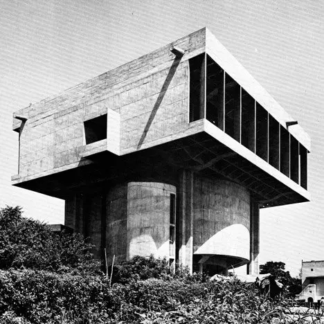 11 Lub tuam tsev Brutalism curated los ntawm F Yeah Brutalism