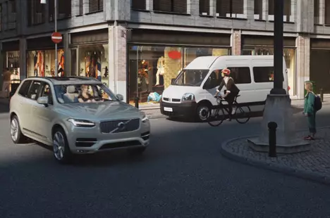 Volvo bağlantılı bisiklet kask sistemi