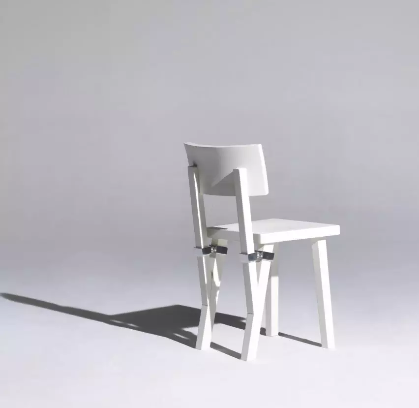 Торкемада стол од Филип Старк во Дријаде
