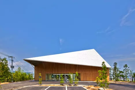 Garden Terrace Nagasaki Royal Terrace hotel building by Kengo Kuma