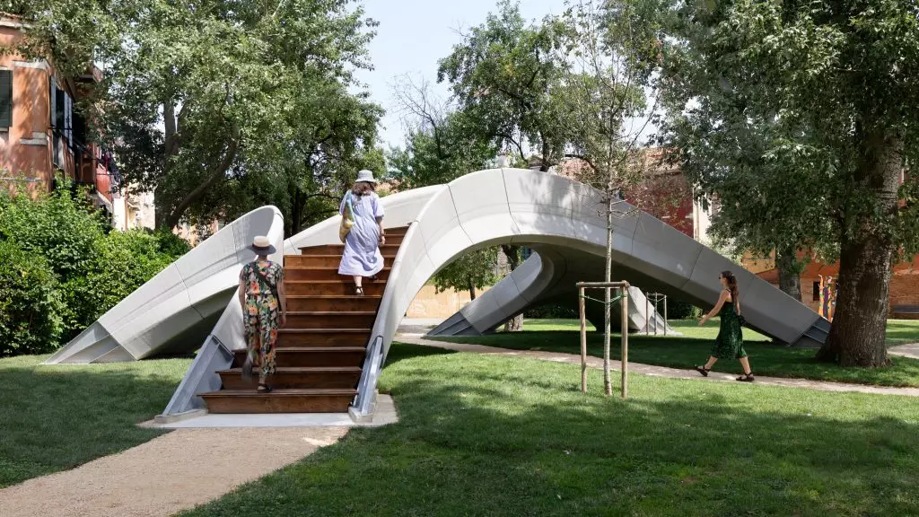 สถาปนิก Zaha Hadid สร้างสะพานคอนกรีตพิมพ์ 3 มิติที่เวนิส