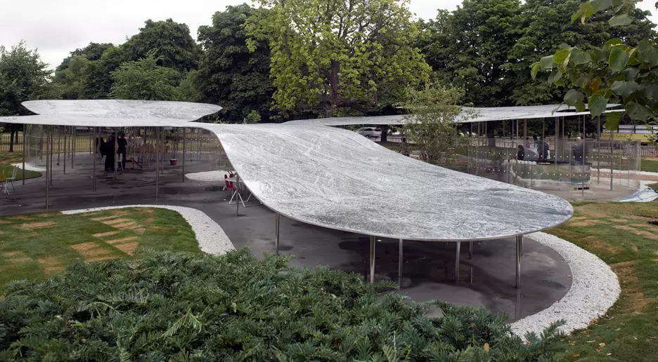 Kazuyo Sejima we SANAA-dan Rýu Nişizawa tarapyndan “Serpentine Gallery Pavilion 2009”