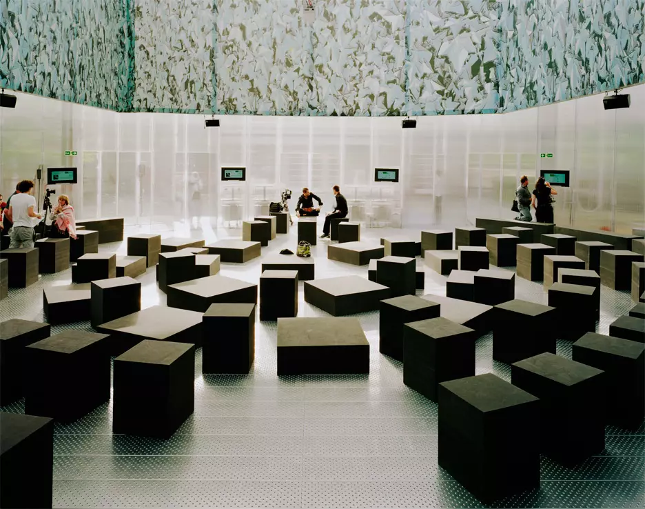 2006 Serpentine Gallery Pavilion de Rem Koolhaas și Cecil Balmond